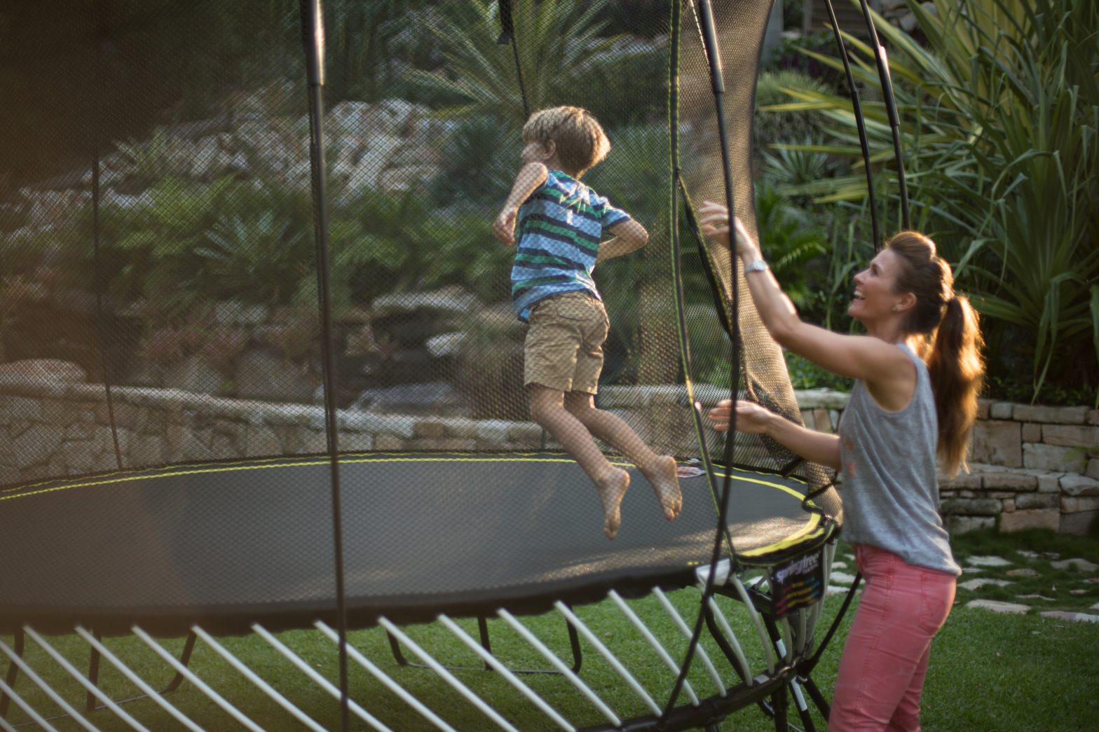 7 Compelling Reasons to Choose a Springfree Trampoline Over a ...
