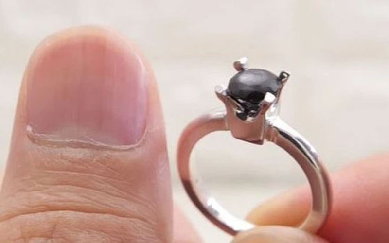 Man Makes ‘Disgusting’ Engagement Ring from a Year of Fingernail ...