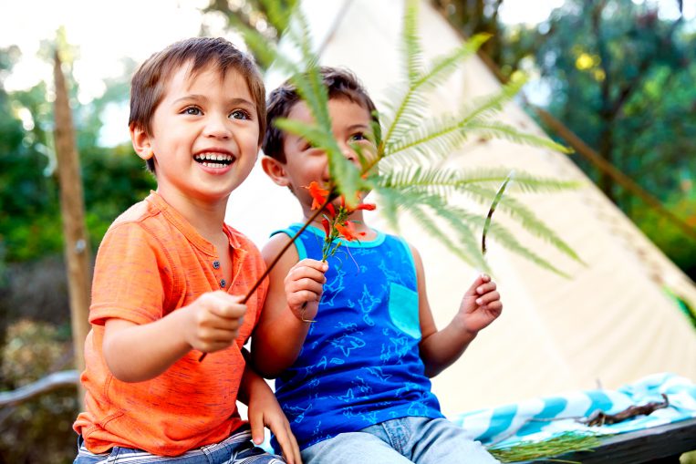 10 Outdoor Toys to Get Your Kids Enjoying Playing Outside (For a Change ...