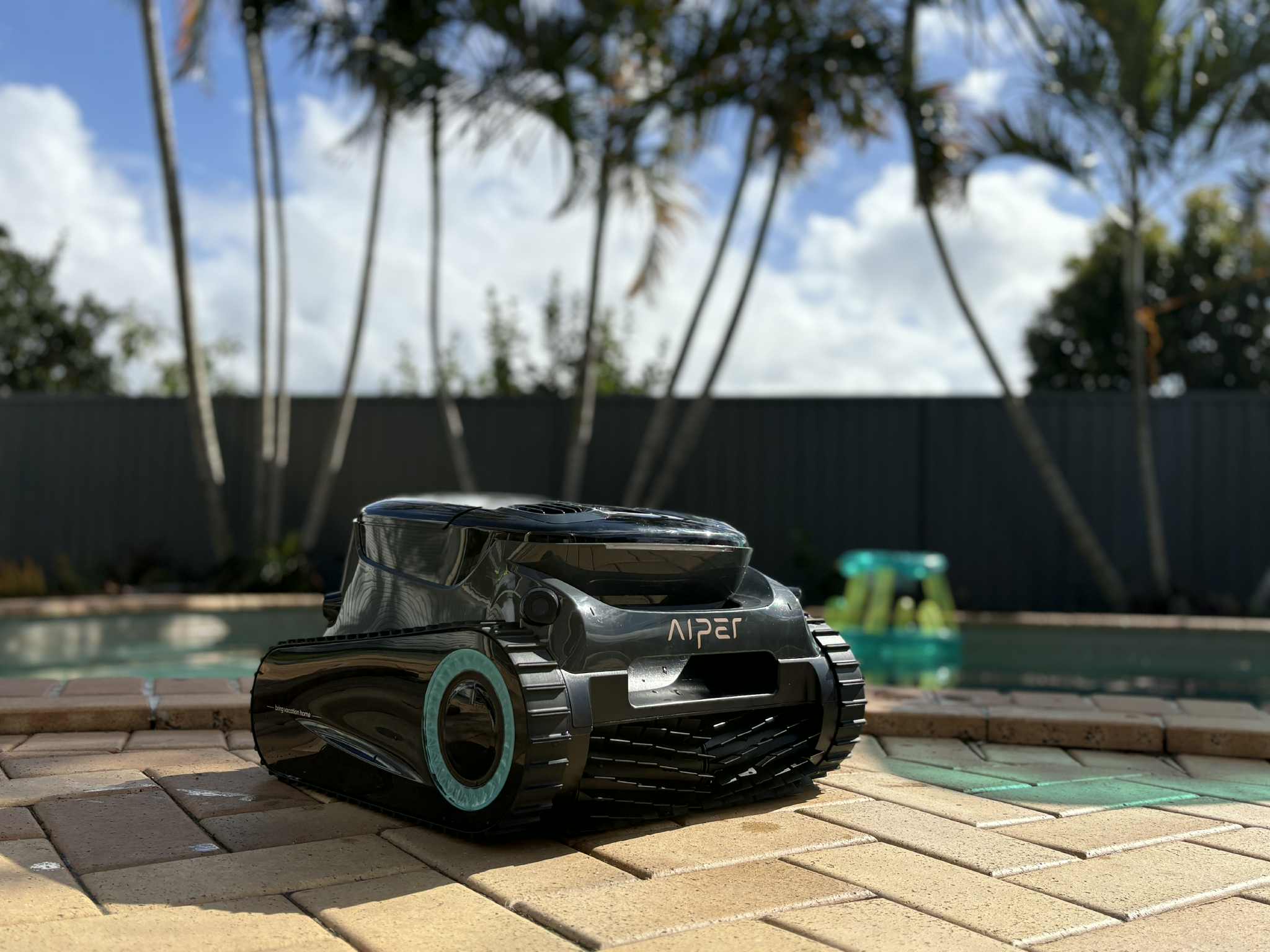 We Put This Cordless Robotic Pool Cleaner to the Test: Aiper Scuba S1 ...