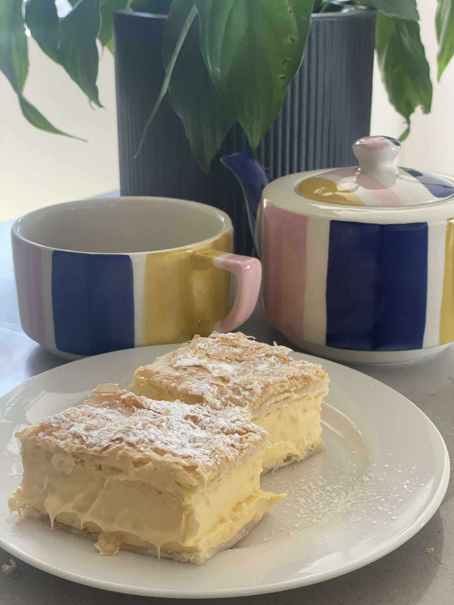 Easy Vanilla Slice Recipe (Easy Aussie Bakery Classic) - Mumslounge